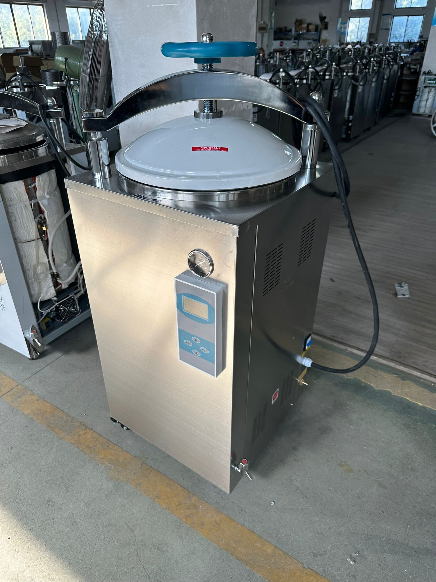 Deliverd order to American for 100L vertical autoclave with drying fun ...